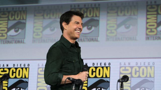 NASA and Tom Cruise To Work On A Movie Made In Outer Space? | Lite