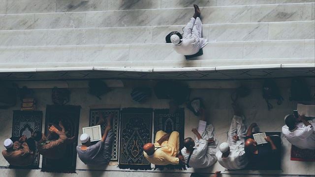 Berlumba Ke Arah Kebaikan, Bukan Atas Tujuan Riak Atau Bangga Diri | Zayan